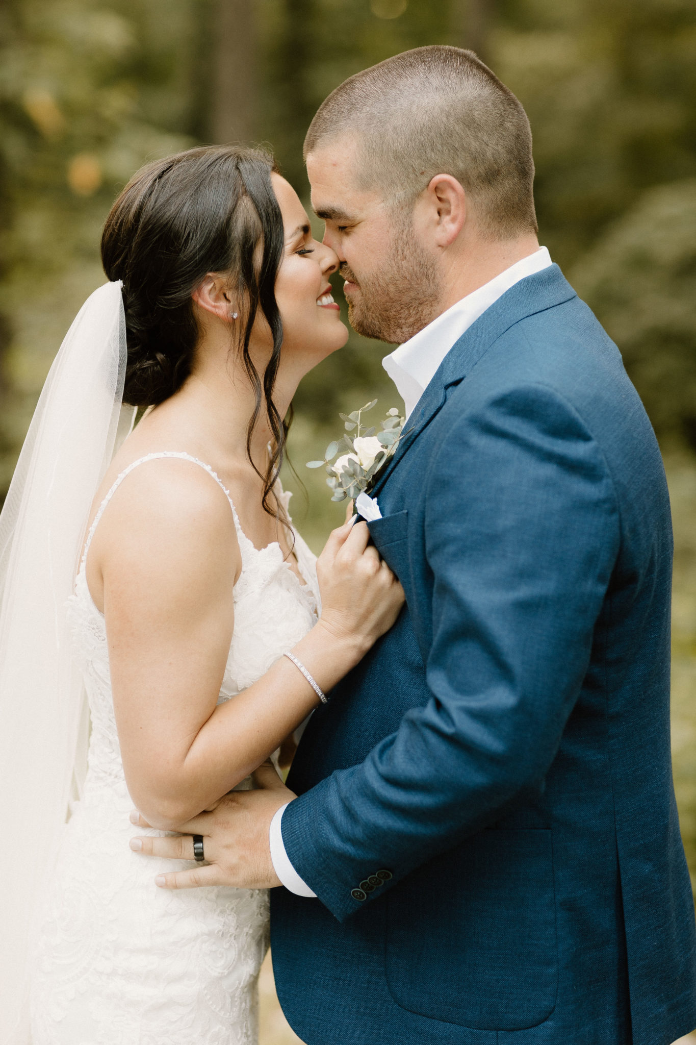Broken Bow, Oklahoma Intimate Wedding | Kaila & Caleb | jessicavickers.com